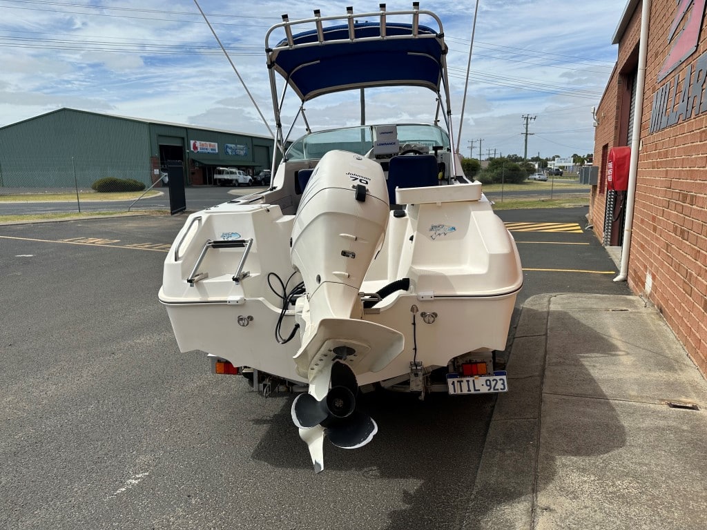 Southern Star 485SF Classic Half Cab – Millards Bunbury